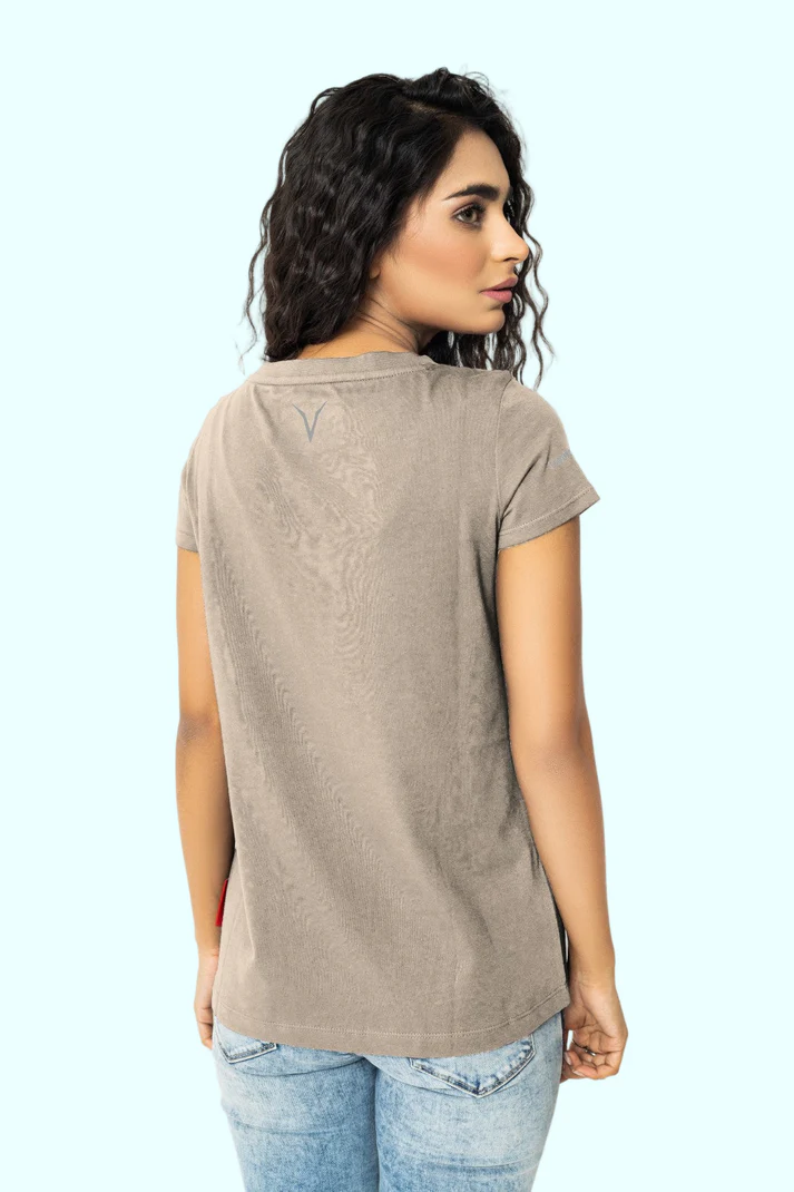 Beige Graphic Tee – Sajni